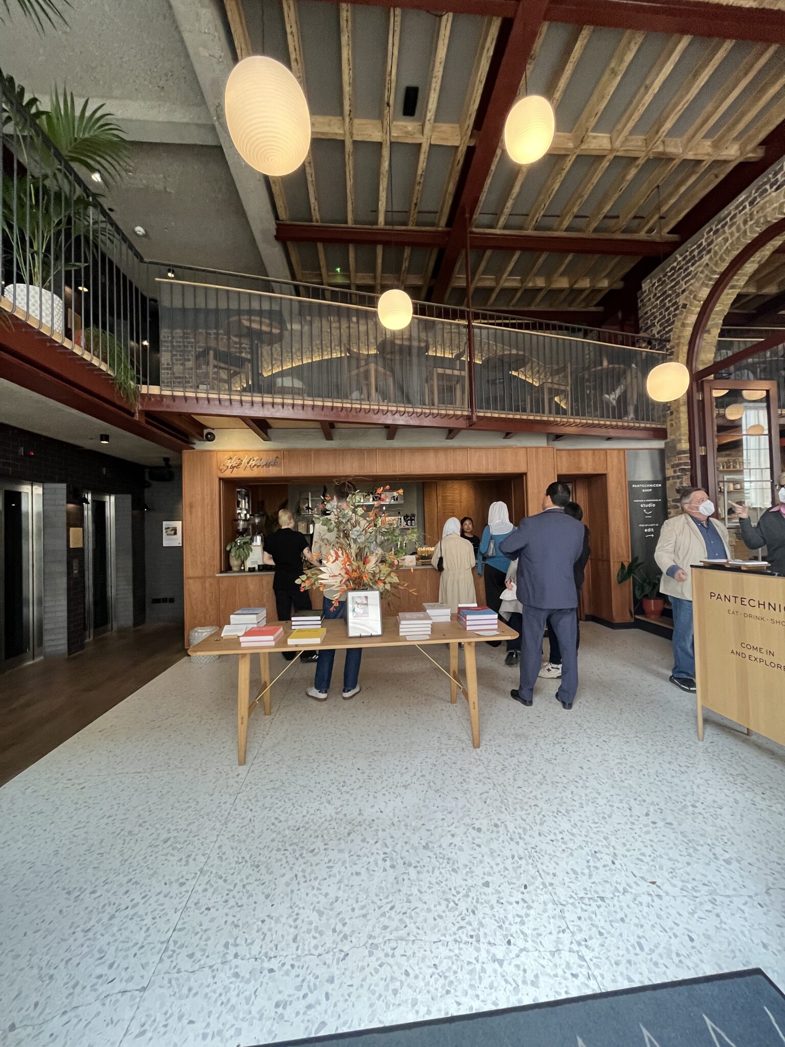 【ロンドンカフェ】Café Kitsuné London - Kumamin Blog in New York